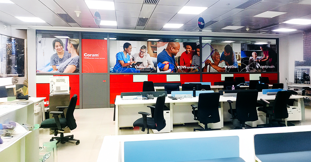 8 Benefits of Vinyl Wall Graphics for Your Workspace